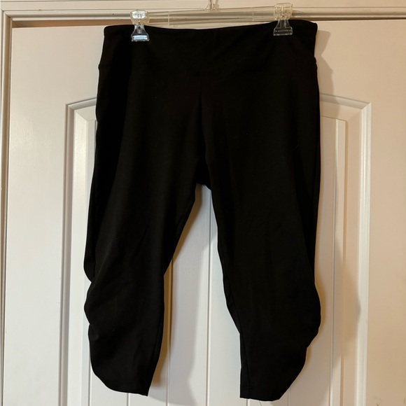 Balance Collection | Pants & Jumpsuits | Womens Xl Capri Leggings ...